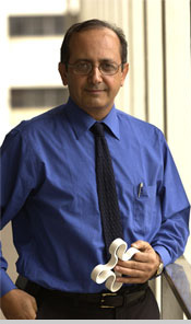 La impresora que construye casas / Según Behrokh Khoshnevis – ABC.es ...